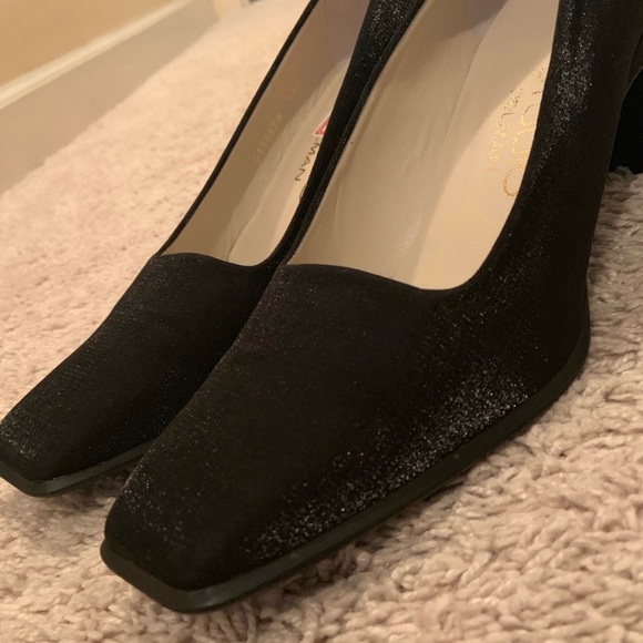 Delman | Shoes | Like New Studio Delman Black Squaretoed Pumps | Poshmark